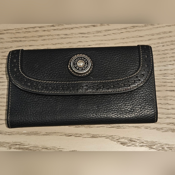 Dooney & Bourke | Bags | Vintage Dooney Bourke Pebbled Leather Wallet ...